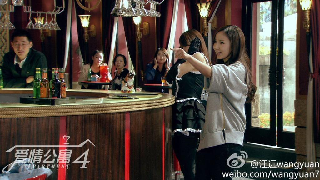 爱情公寓胡一菲电脑壁纸_明星电脑壁纸-52图片网