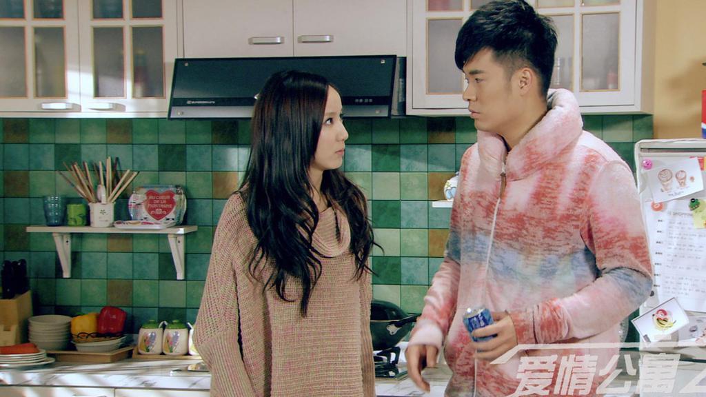 爱情公寓胡一菲电脑壁纸_明星电脑壁纸-52图片网